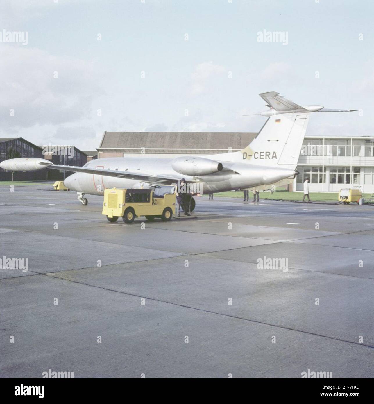 Hfb 320 hansa jet hi-res stock photography and images - Alamy