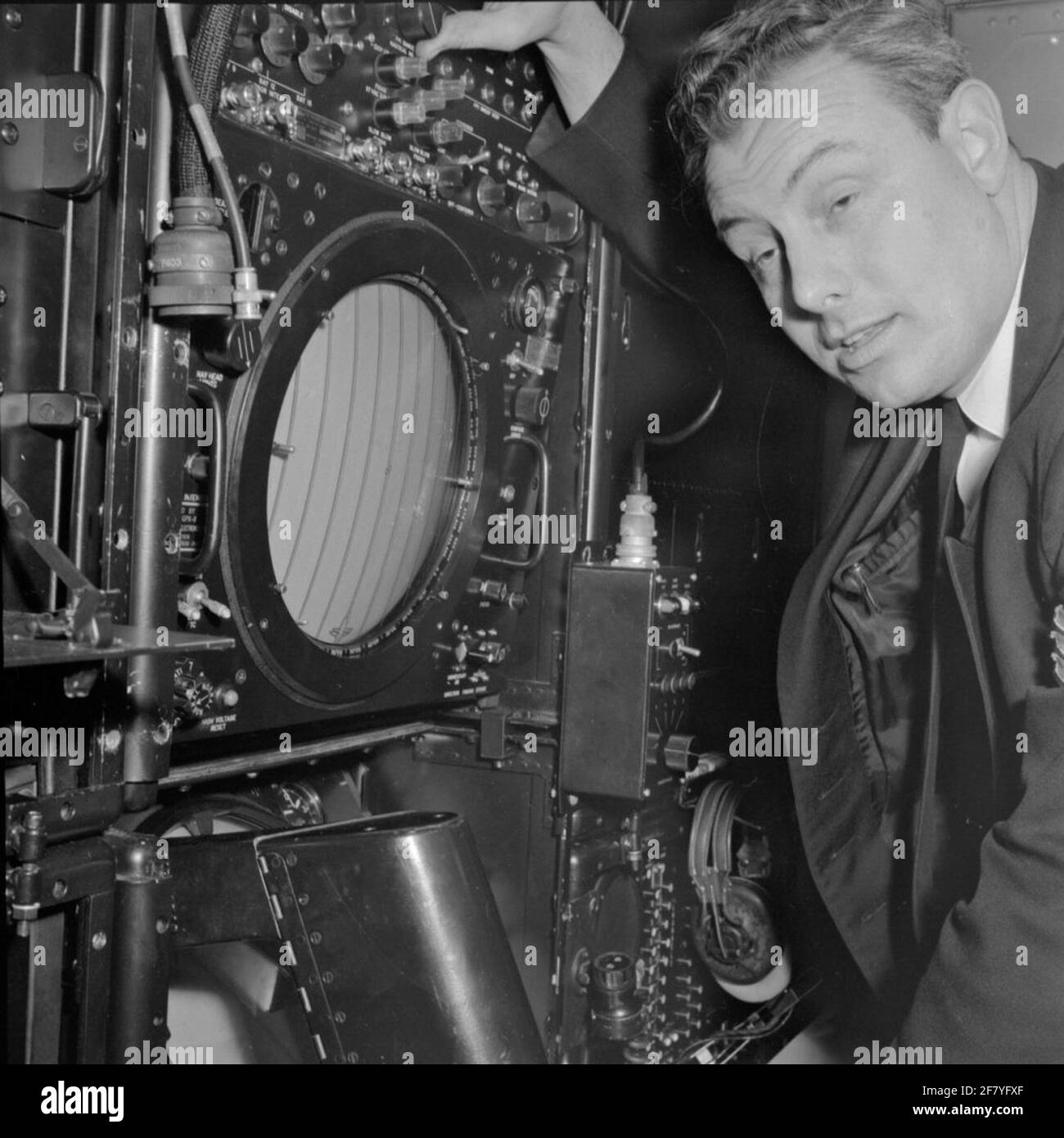 Radar tracker Black and White Stock Photos & Images - Alamy