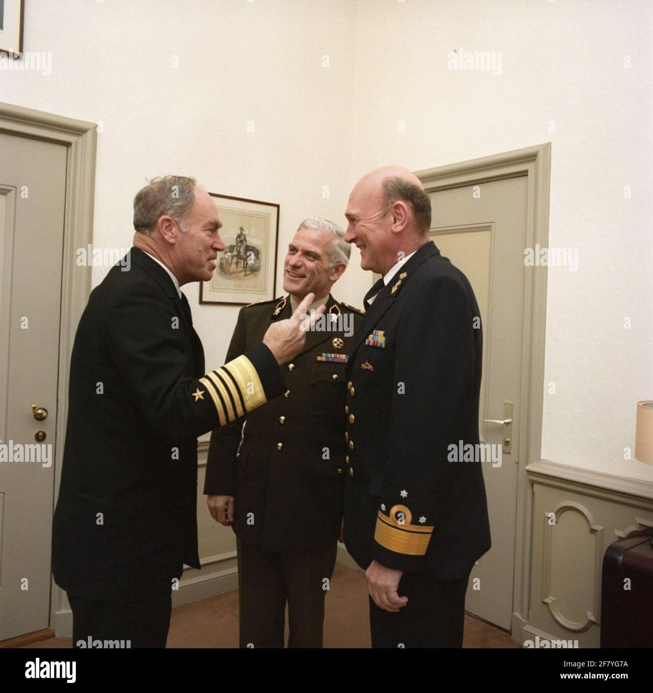 Saclant, Admiral Usn F.B. Kelso (L) in conversation with the BDZ, Vadm ...