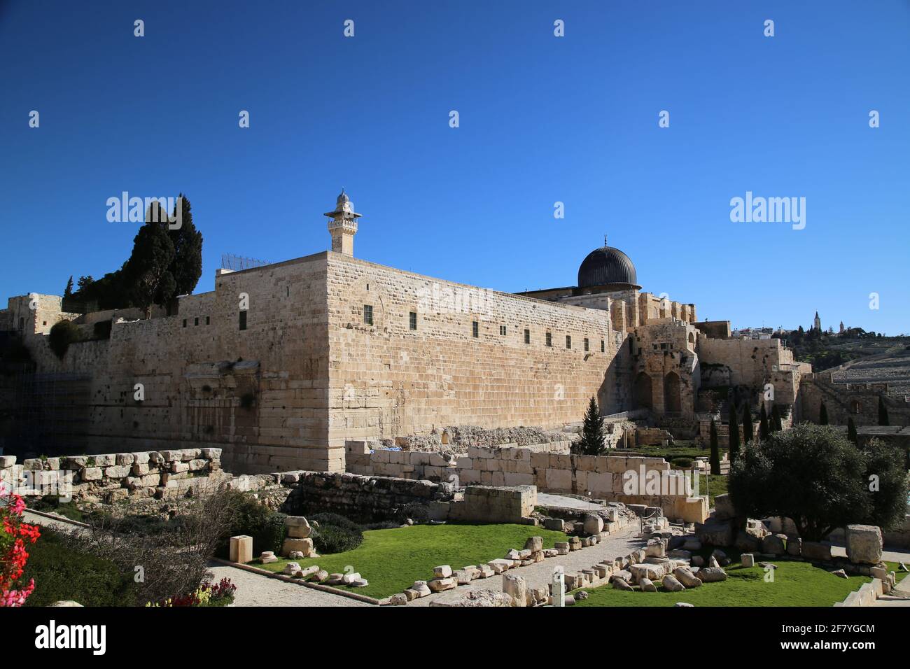 The city walls of Jerusalem Jerusalem Stock Photo - Alamy