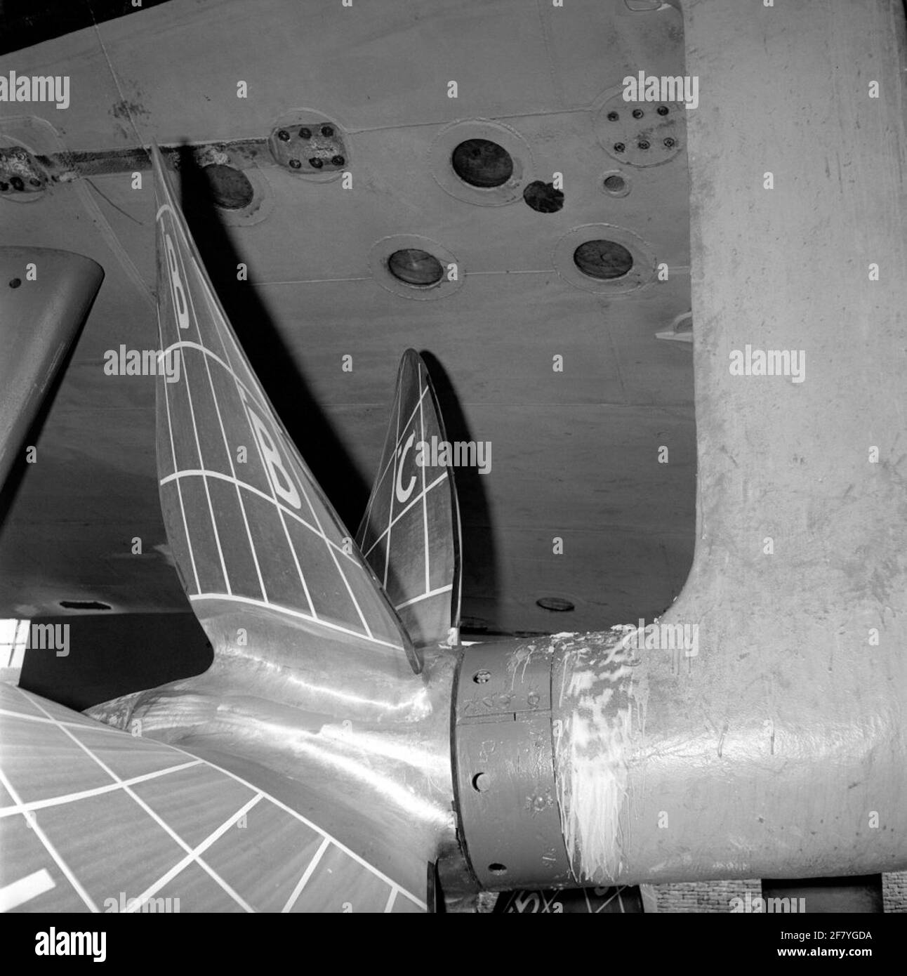 Technical recording of the frigate HR.MS frigate screw. Evertsen (F 815 ...