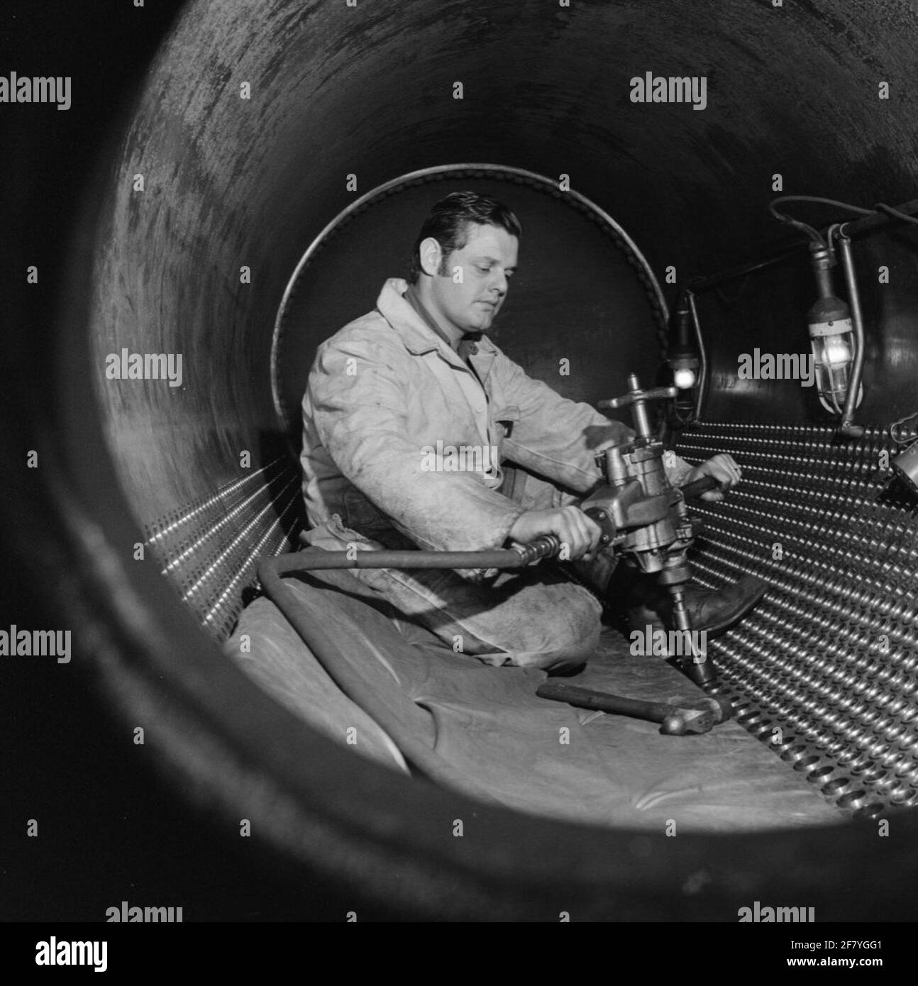 Boiler maker hi-res stock photography and images - Alamy