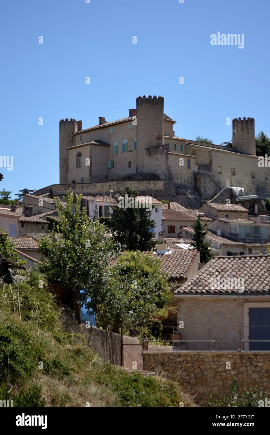 Images of mirabeau en provence, small village in provence during Covid ...