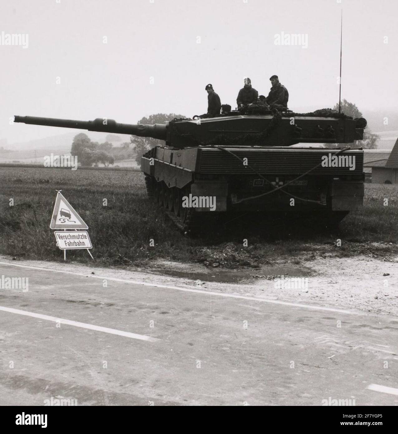 Tanks leopard 2 tanks hi-res stock photography and images - Alamy