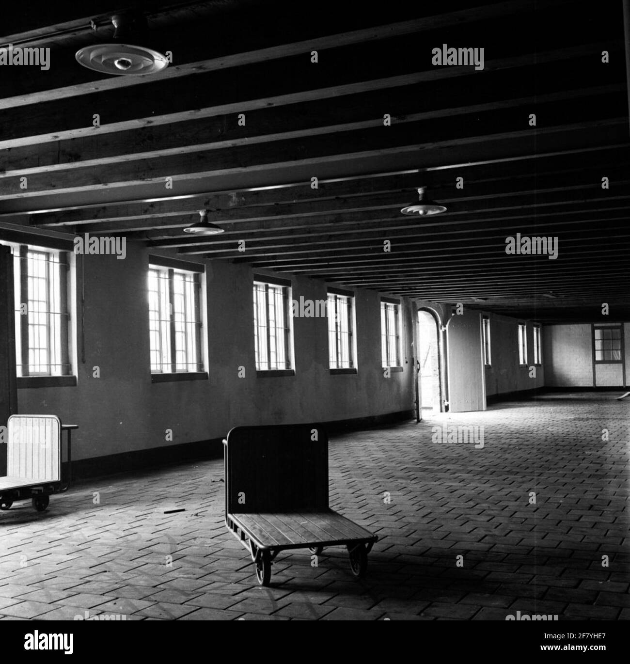 Army barracks interior hi-res stock photography and images - Alamy