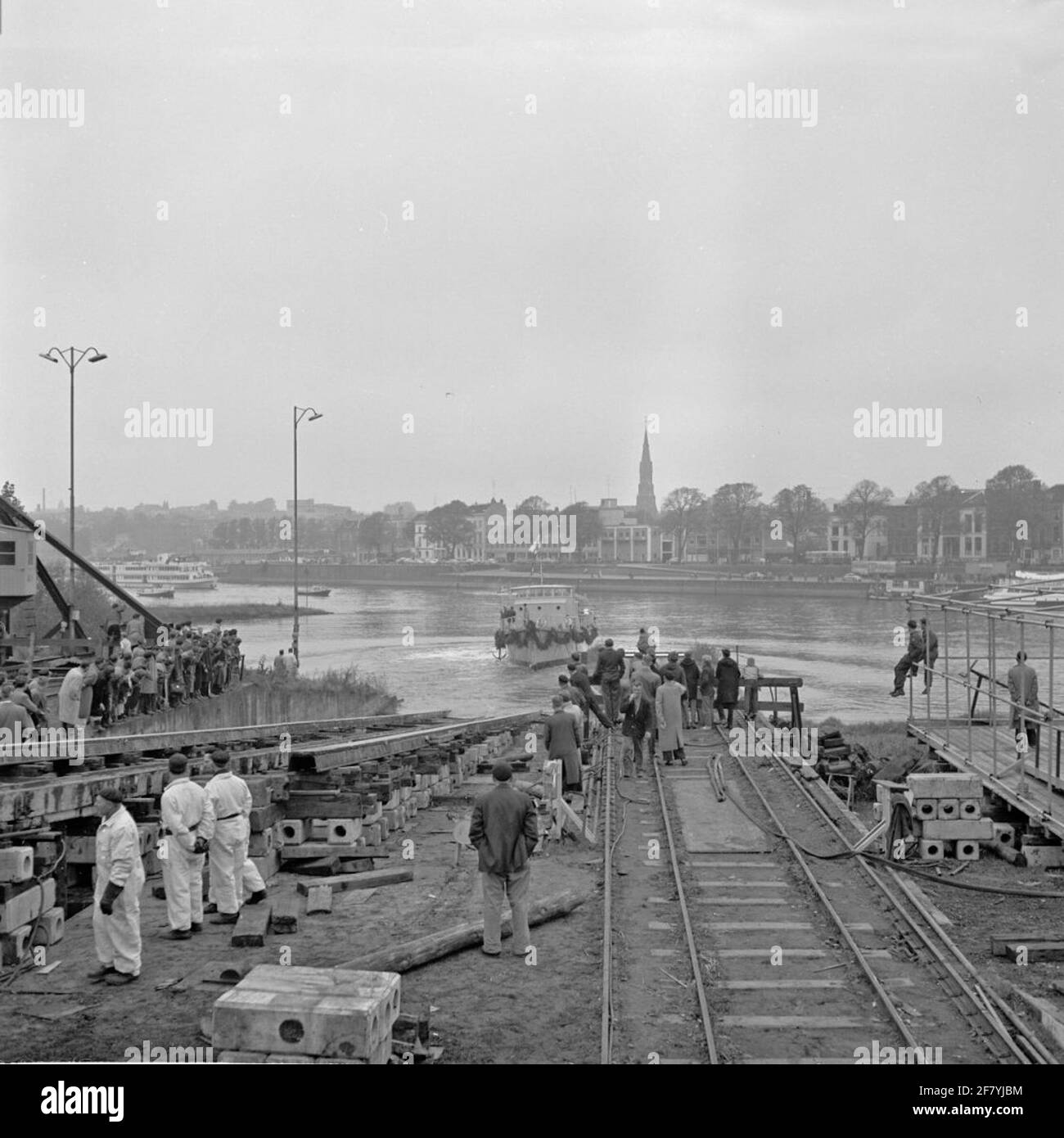 Shallow watermijnenveger hr.ms.van Well Groeneveld (1961-1986 ...