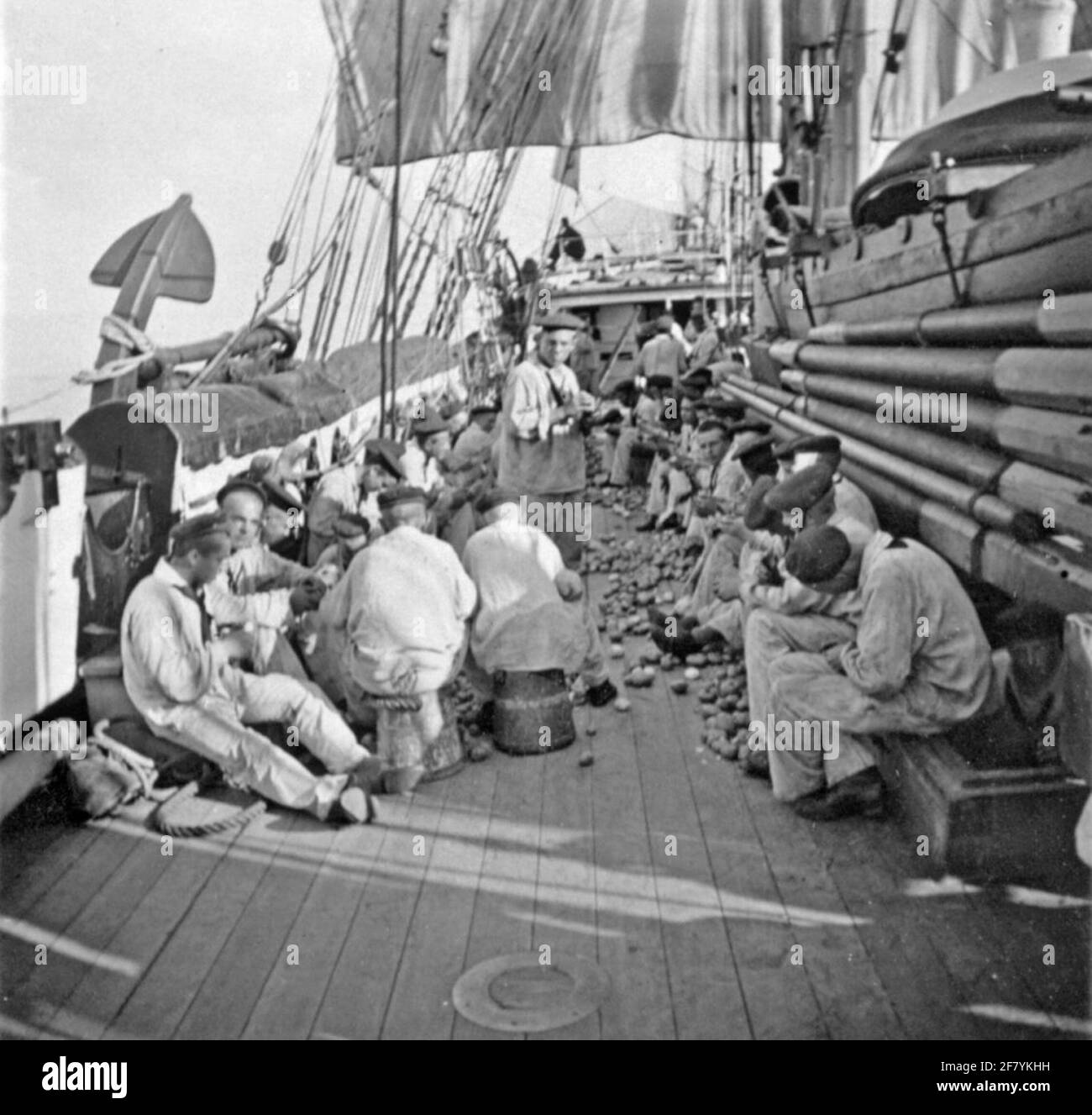 Ship of potatoes hi-res stock photography and images - Alamy
