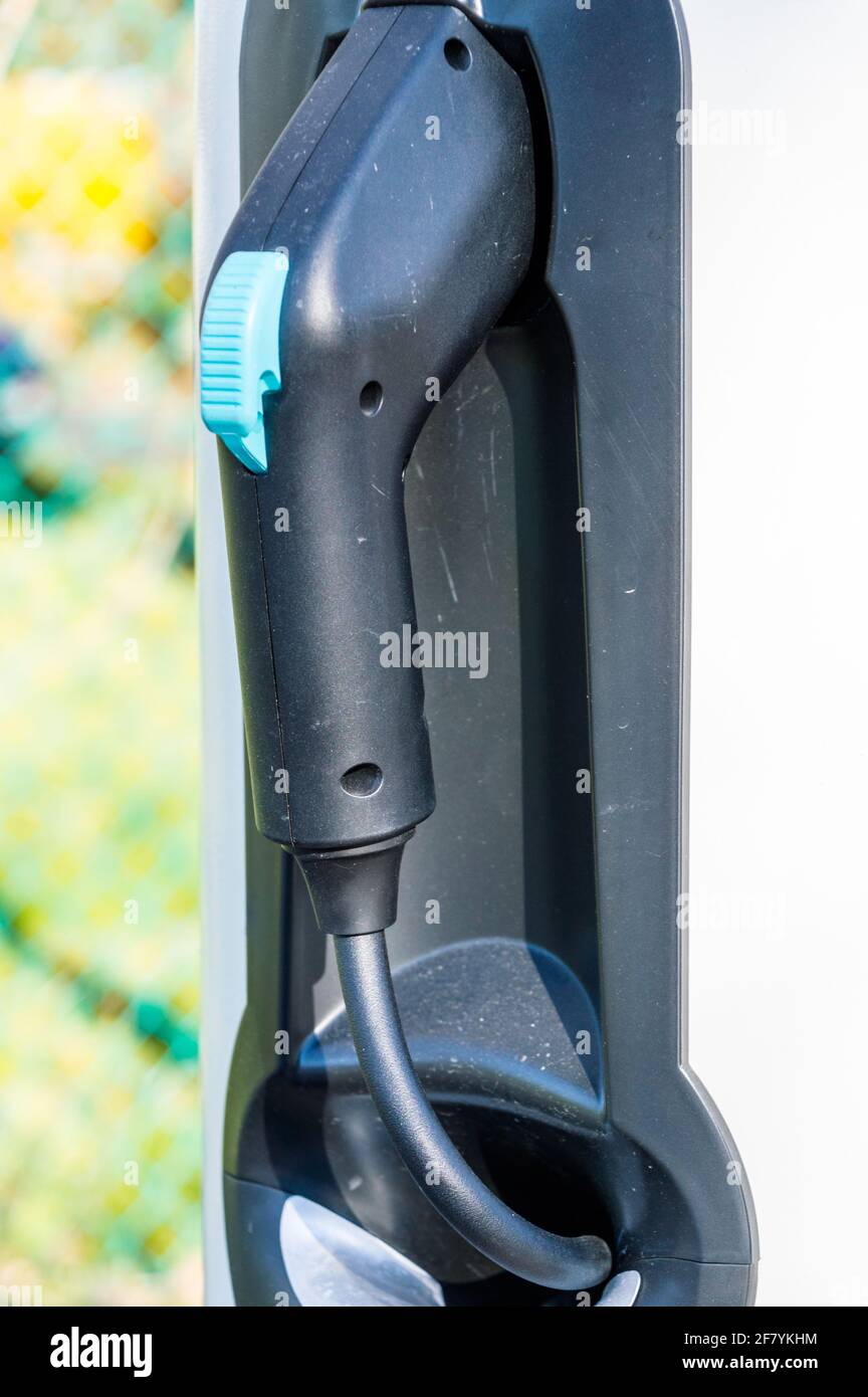Electric post vehicle hi-res stock photography and images - Alamy