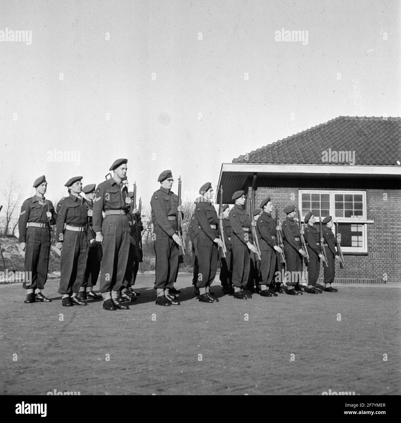 Present rifle hi-res stock photography and images - Alamy