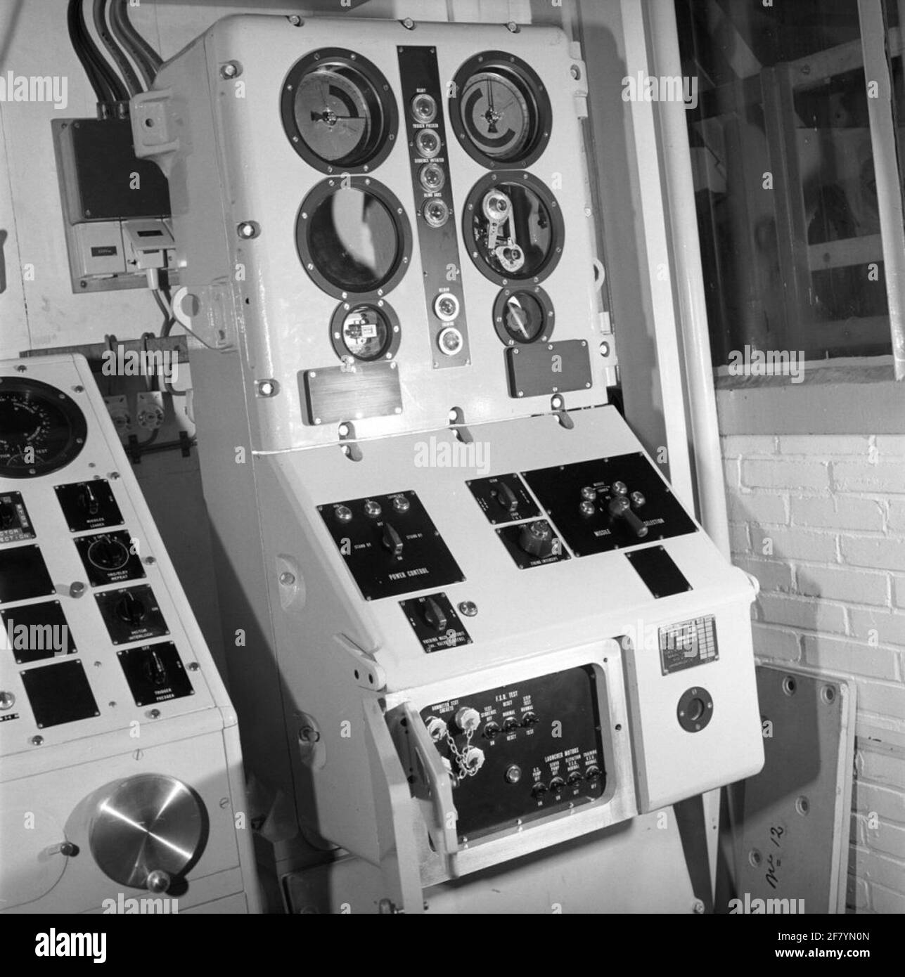 Console systems Black and White Stock Photos & Images - Alamy