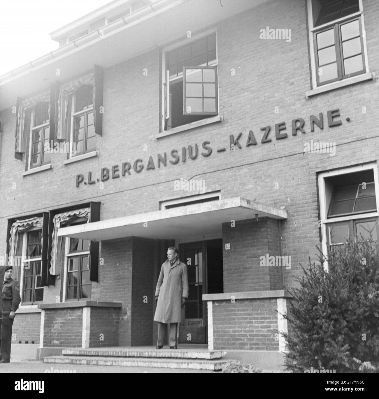 Entrance of the Bergansius-Kazerne in Ede Stock Photo - Alamy
