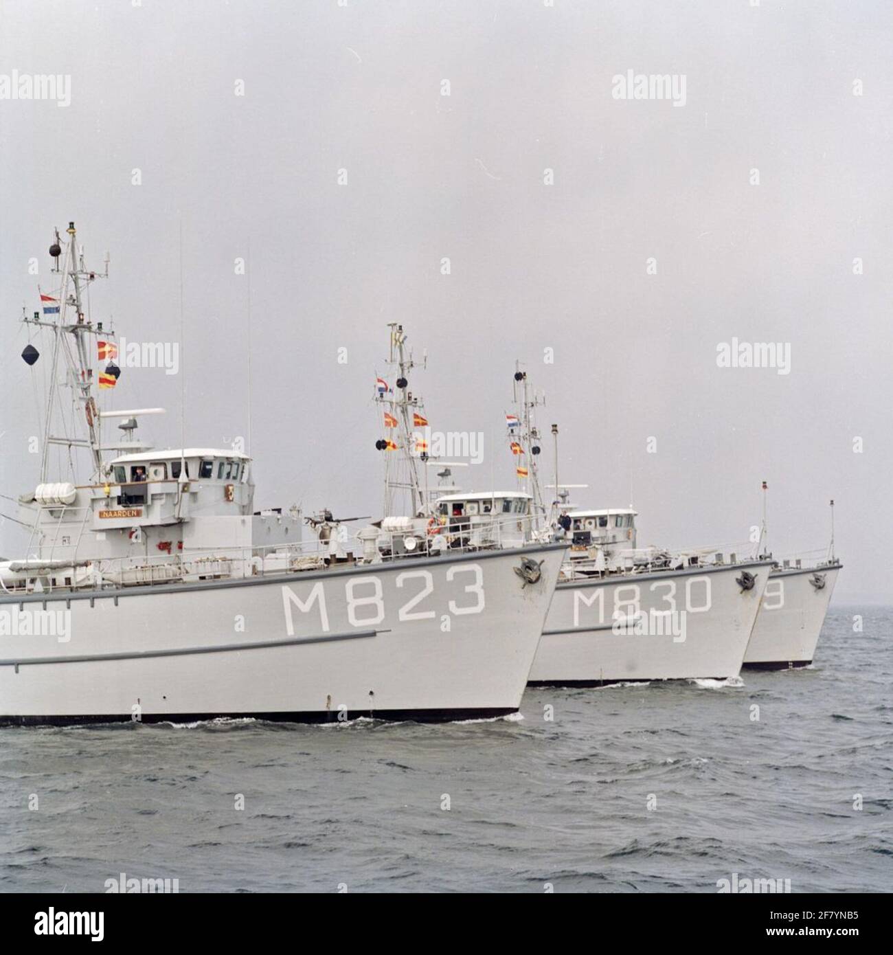 V.l.n.r. The coastal sweeps Hr.Ms. Naarden (1956-1993), Hr.Ms. Sittard ...