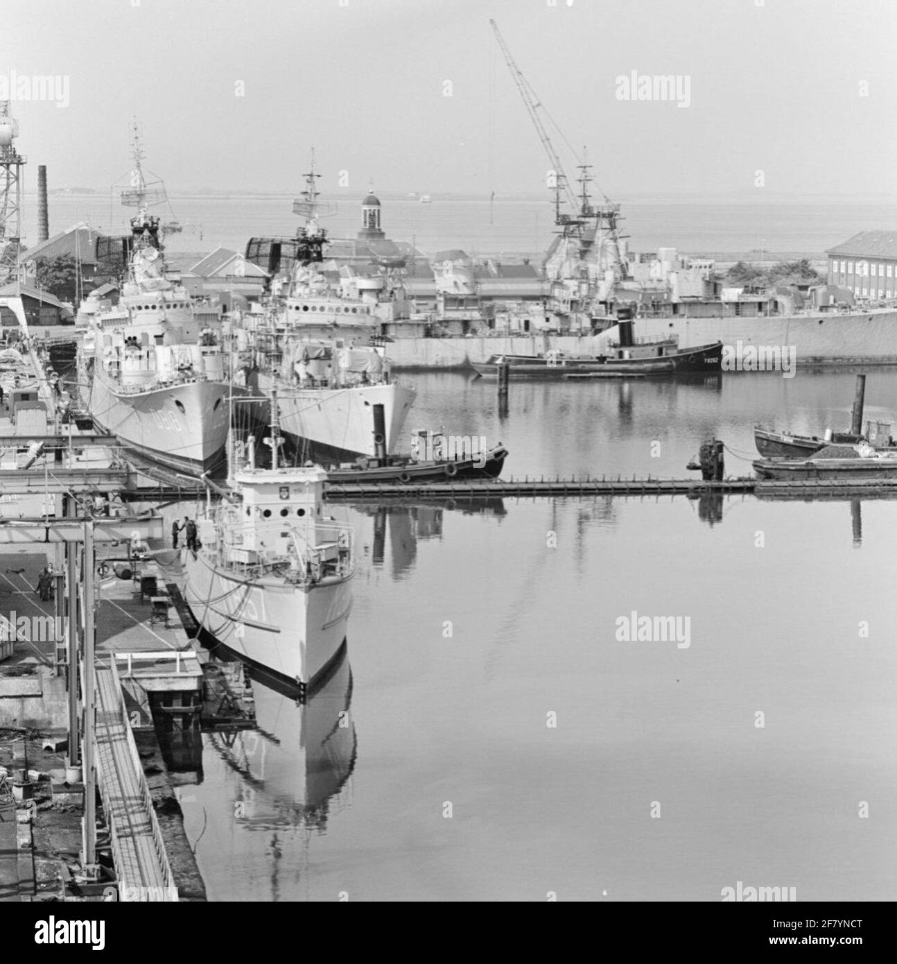 Wet dock overview photo Stock Photo - Alamy
