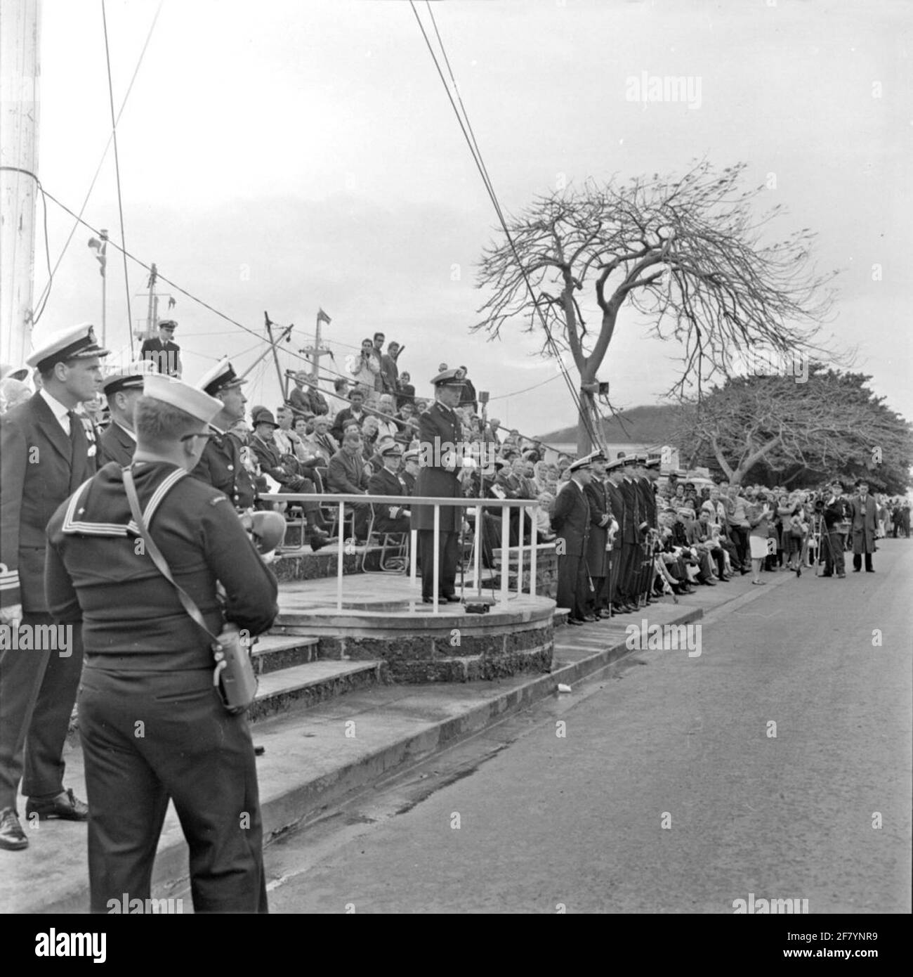 Uss hamilton hi-res stock photography and images - Alamy