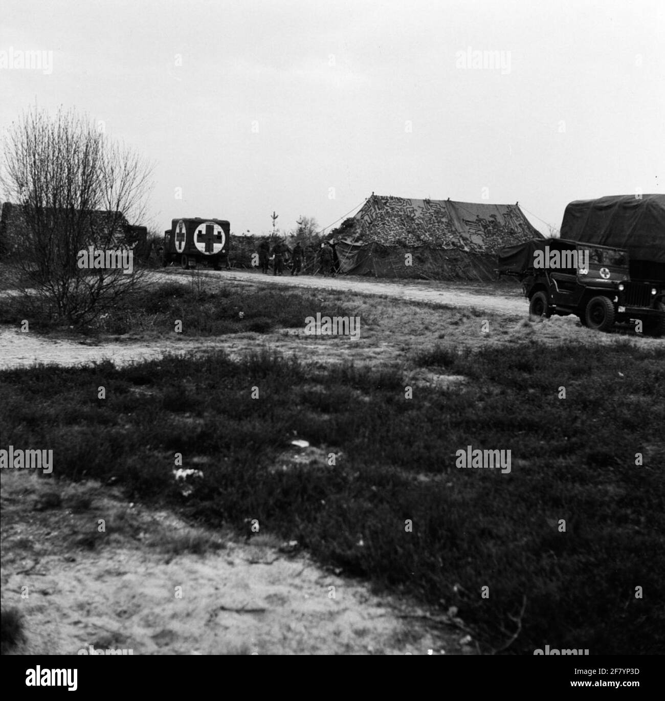 Medical disaster training Black and White Stock Photos & Images - Alamy