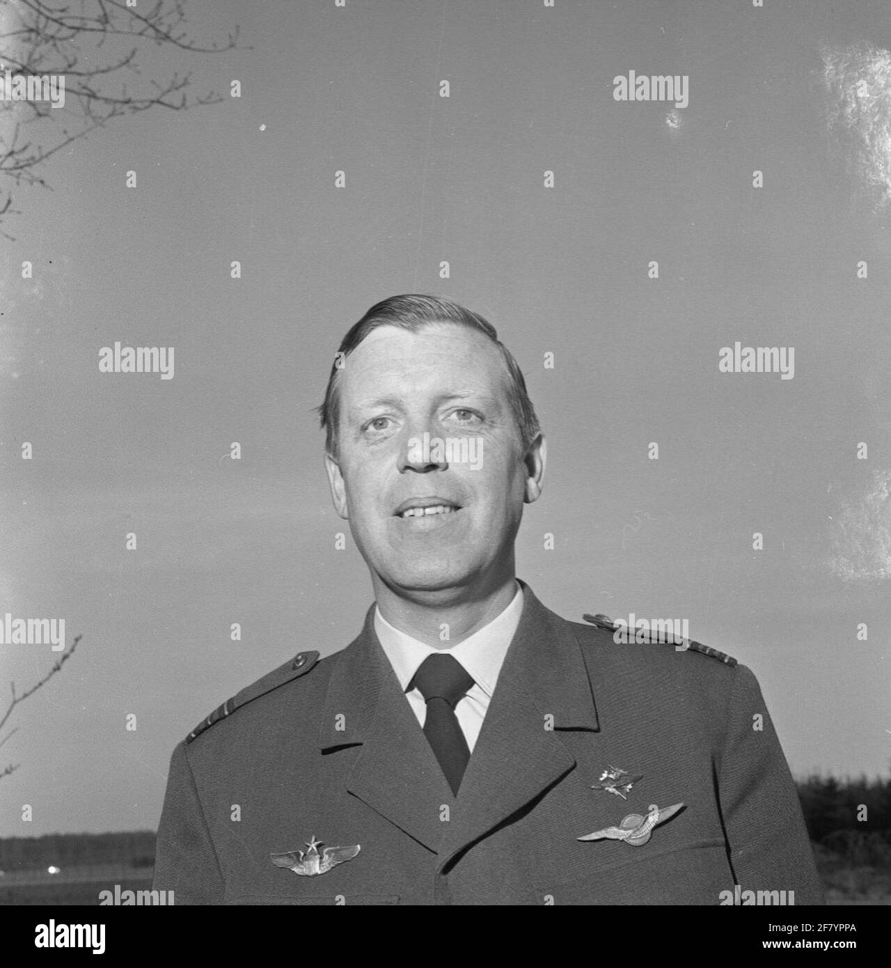 Major kite f.j. De Jong, Commander 315 Squadron, Twenthe airbase Stock ...