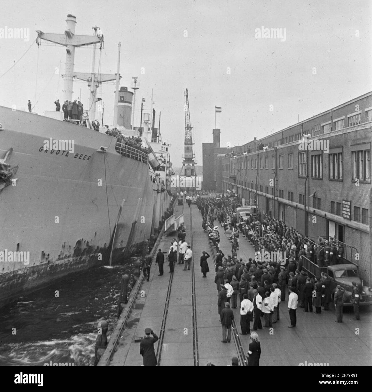 Troop ship history Black and White Stock Photos & Images - Alamy