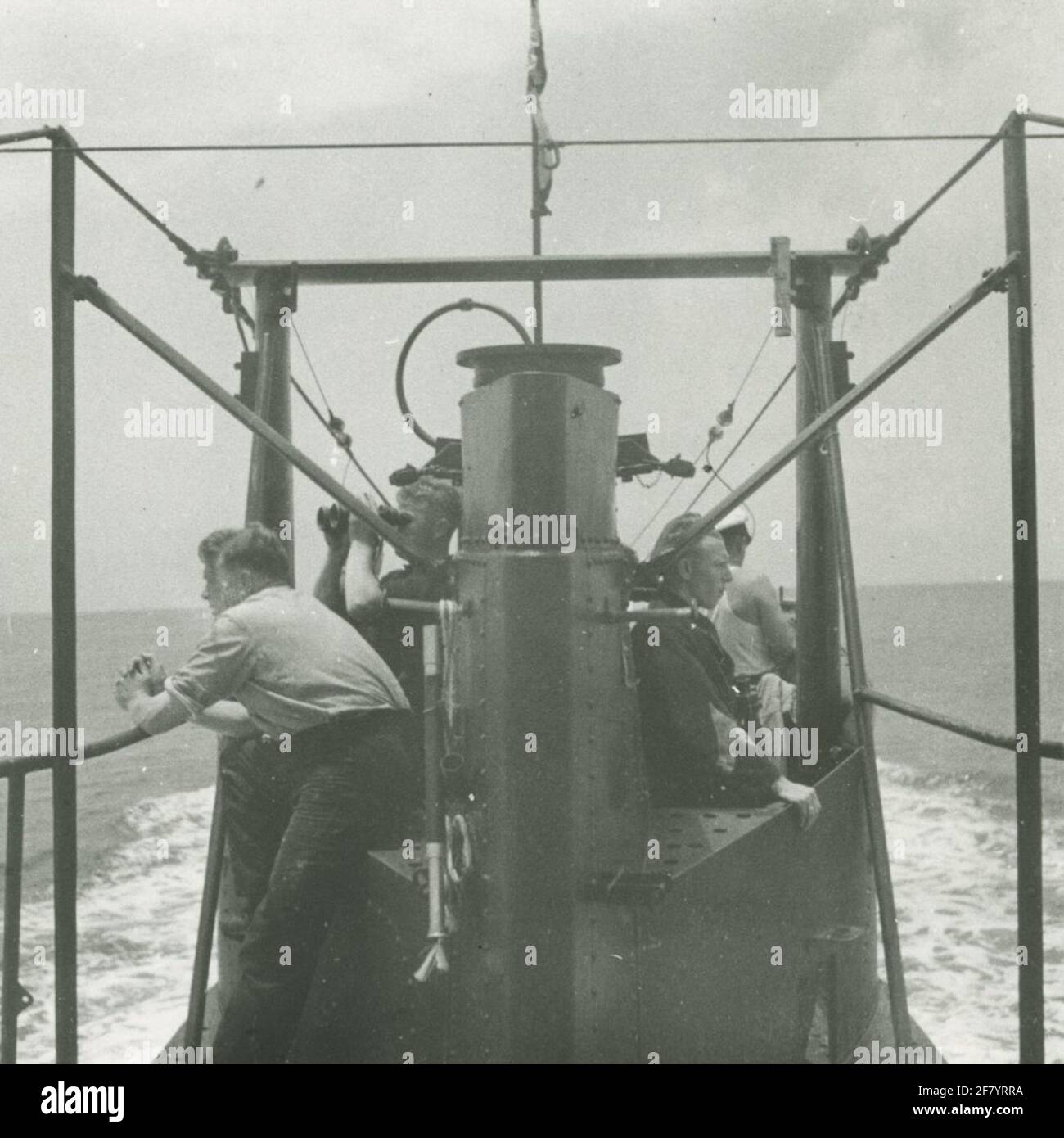 Hr.Ms crew. submarine O 21 (1940-1957) [During World War II P-21 ...