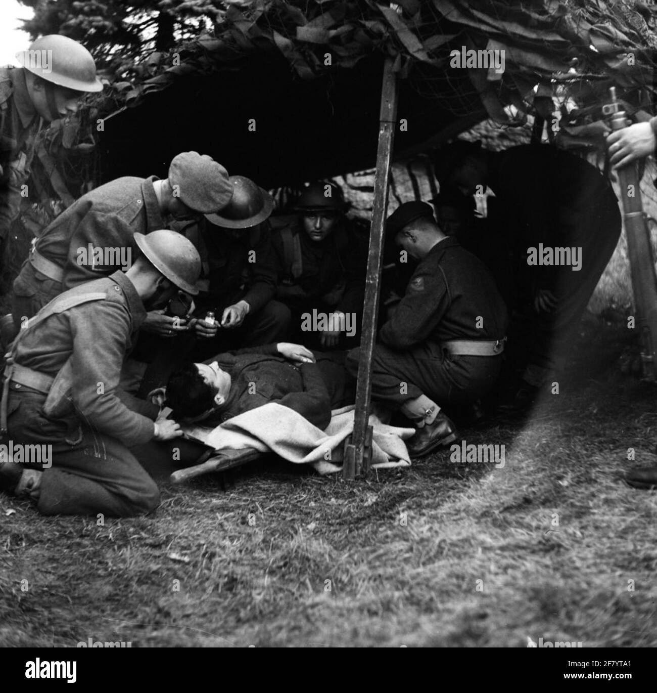 Medical disaster training Black and White Stock Photos & Images - Alamy