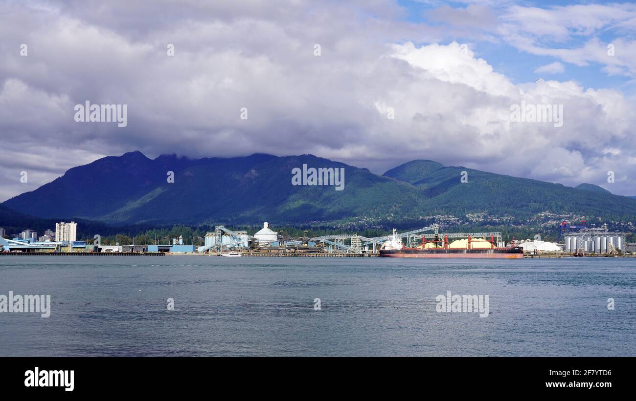 Vancouver stanley park city view hi-res stock photography and images ...
