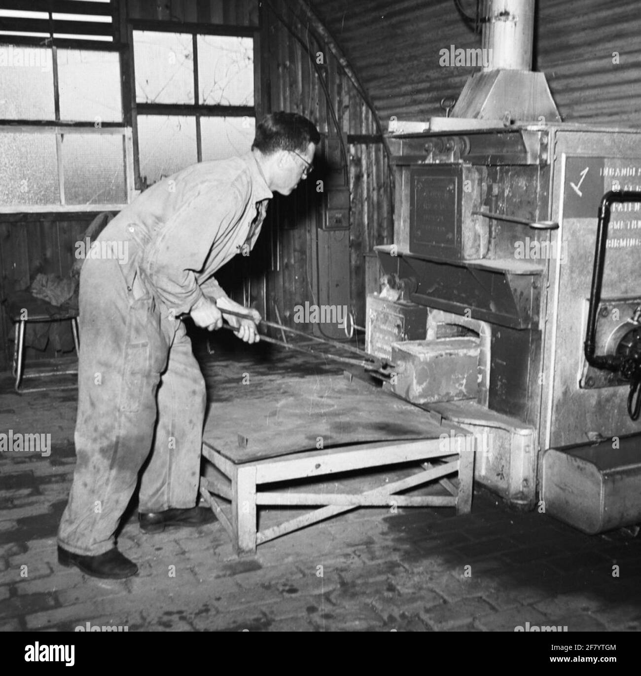 Forging material Black and White Stock Photos & Images - Alamy