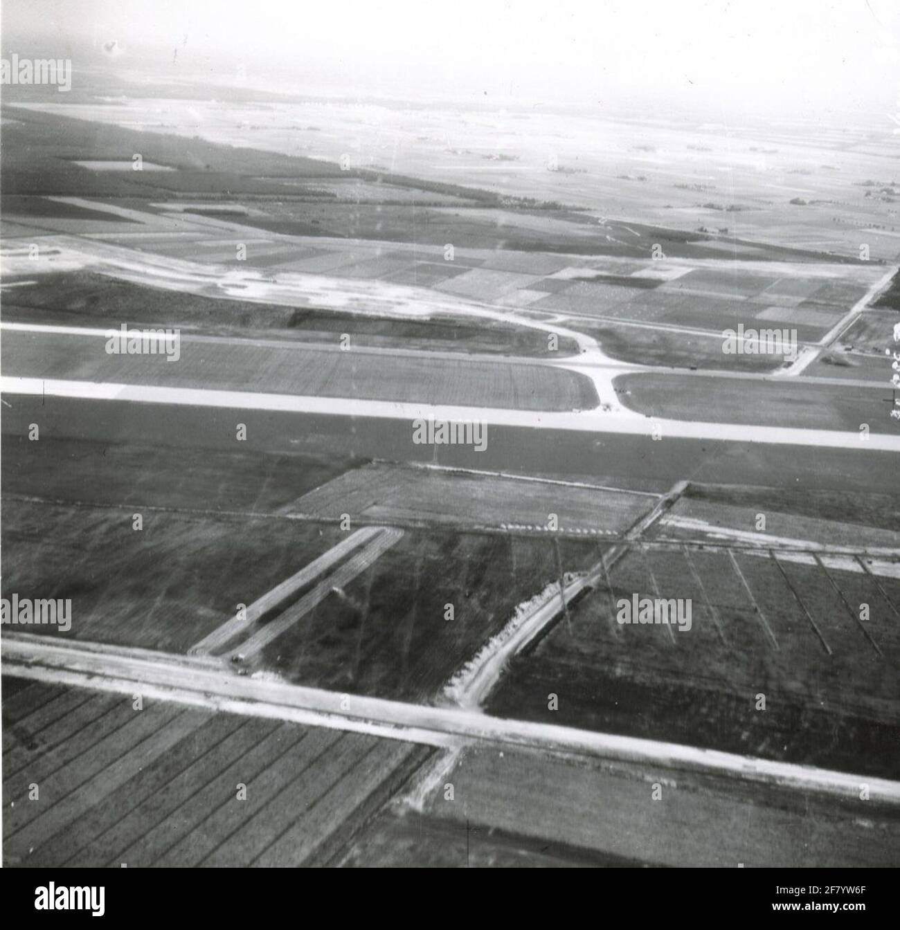 Aerial view decommissioned aircraft hi-res stock photography and images ...