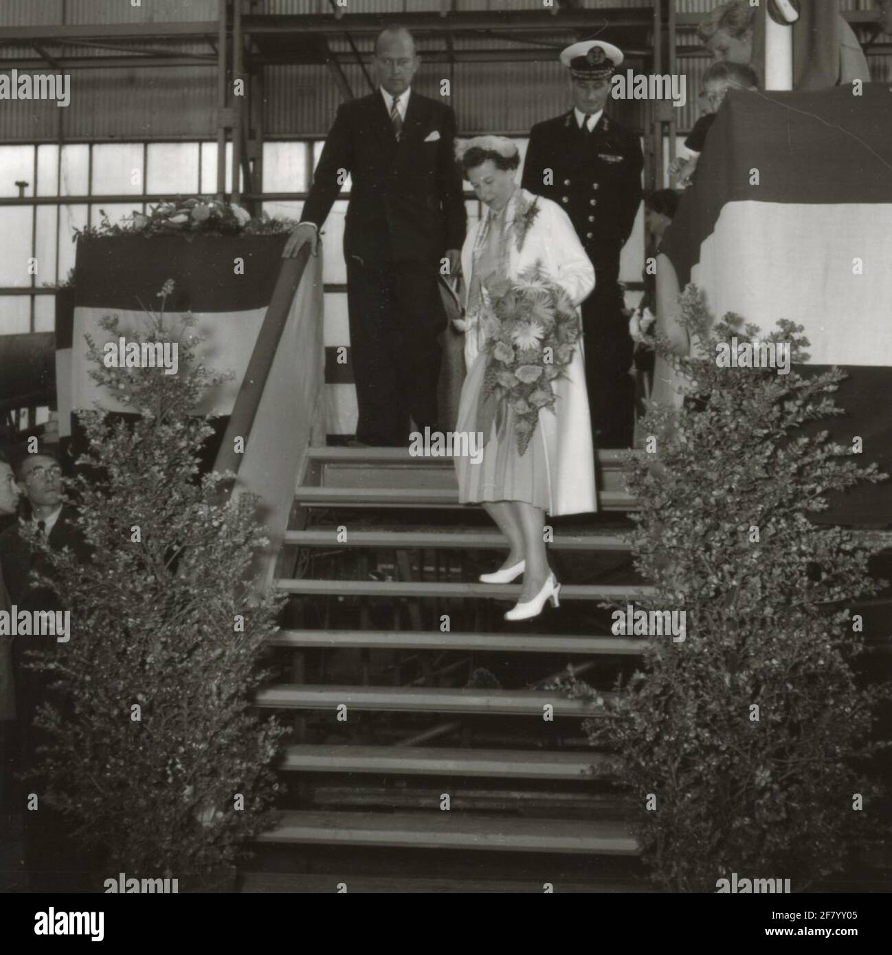 Mine sweep Hr.Ms. Roermond (1953-1987). waterlime Stock Photo - Alamy