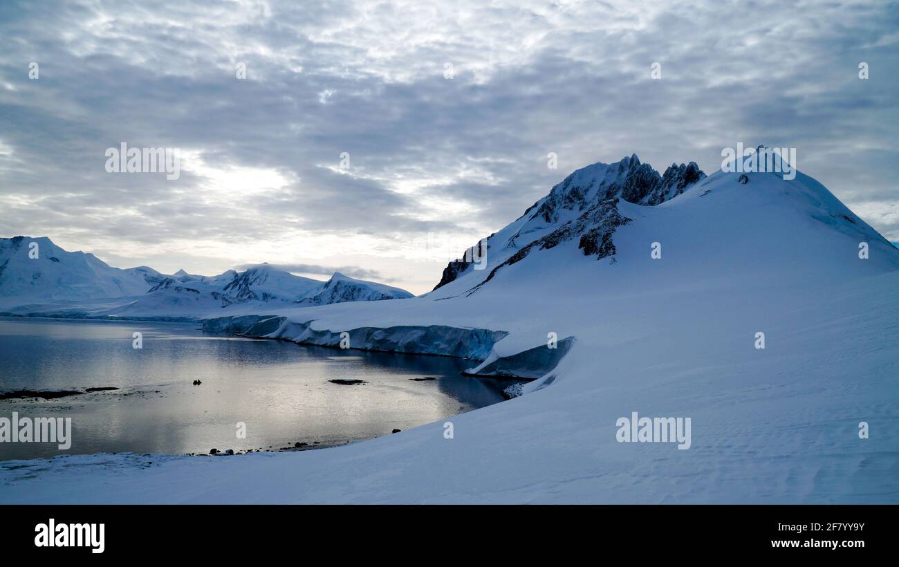 Coldest antarctica hi-res stock photography and images - Alamy
