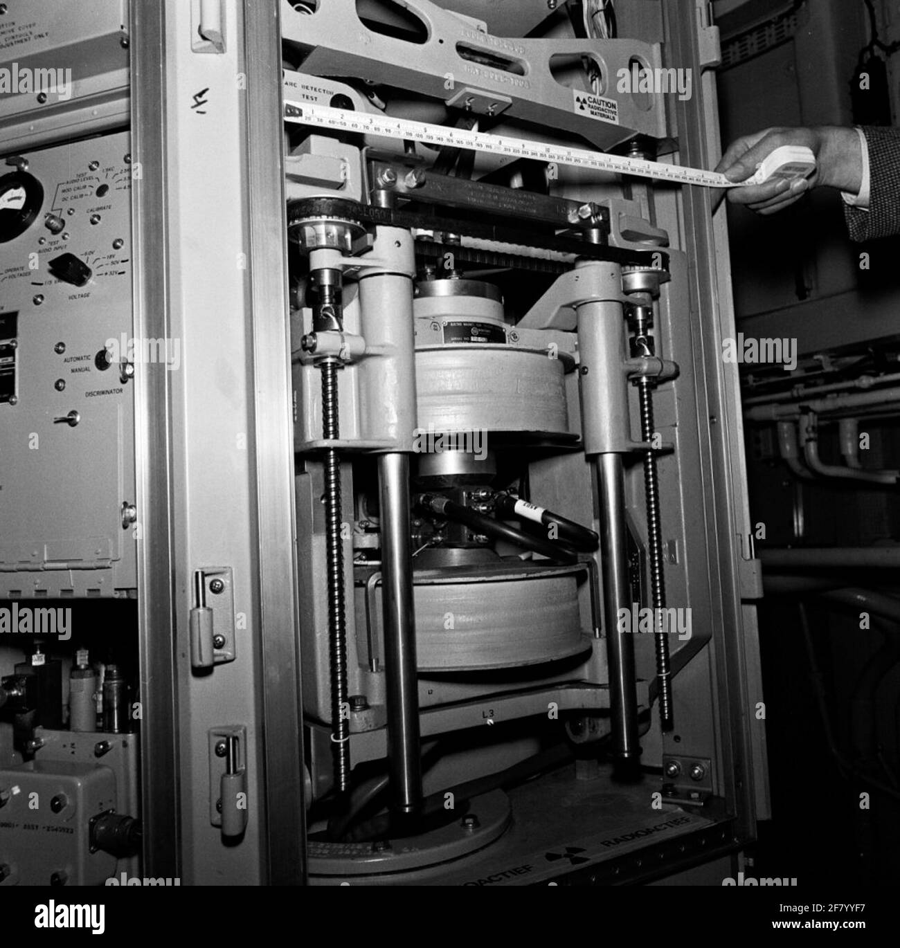 Components from the CWI radar installation (Continuous Wave ...