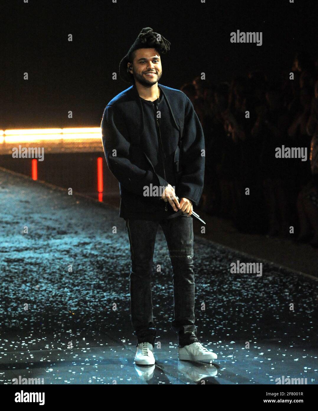 Vcitorias secret fashion show hi-res stock photography and images - Alamy