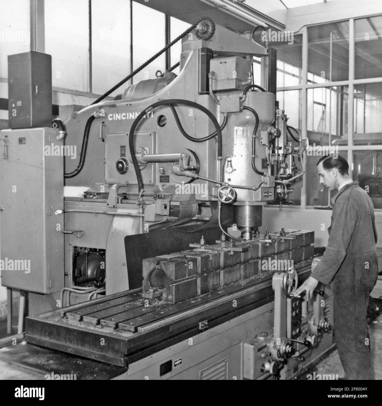 A machine bench worker at work with a copy mill in the Aviolaland ...