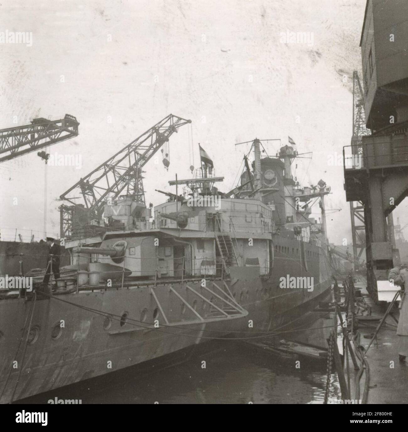 Cruiser Hr.Ms. Sumatra (1926-1942) Trailee period during WWII in ...