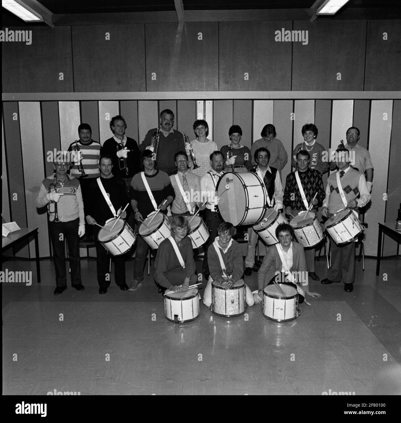 Army fanfare hi-res stock photography and images - Alamy