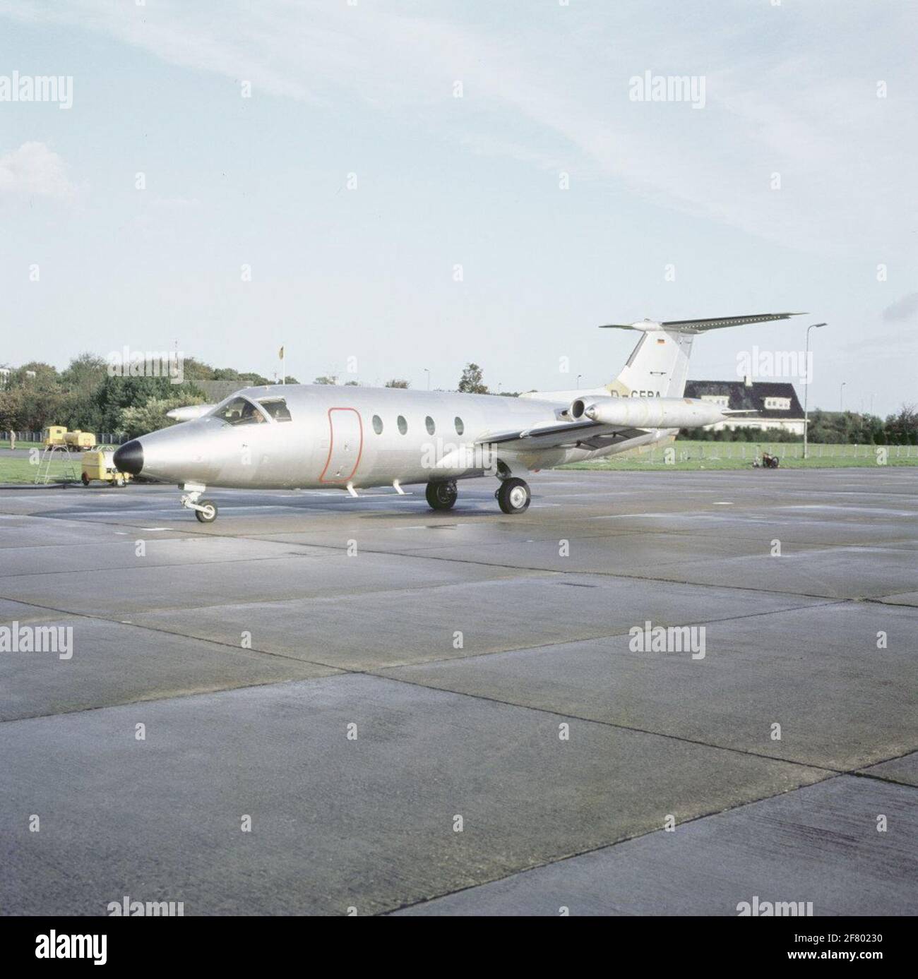 HFB (Hamburger Flugzeugbau) 320 Hansa Jet (a factory copy) to the taxi ...