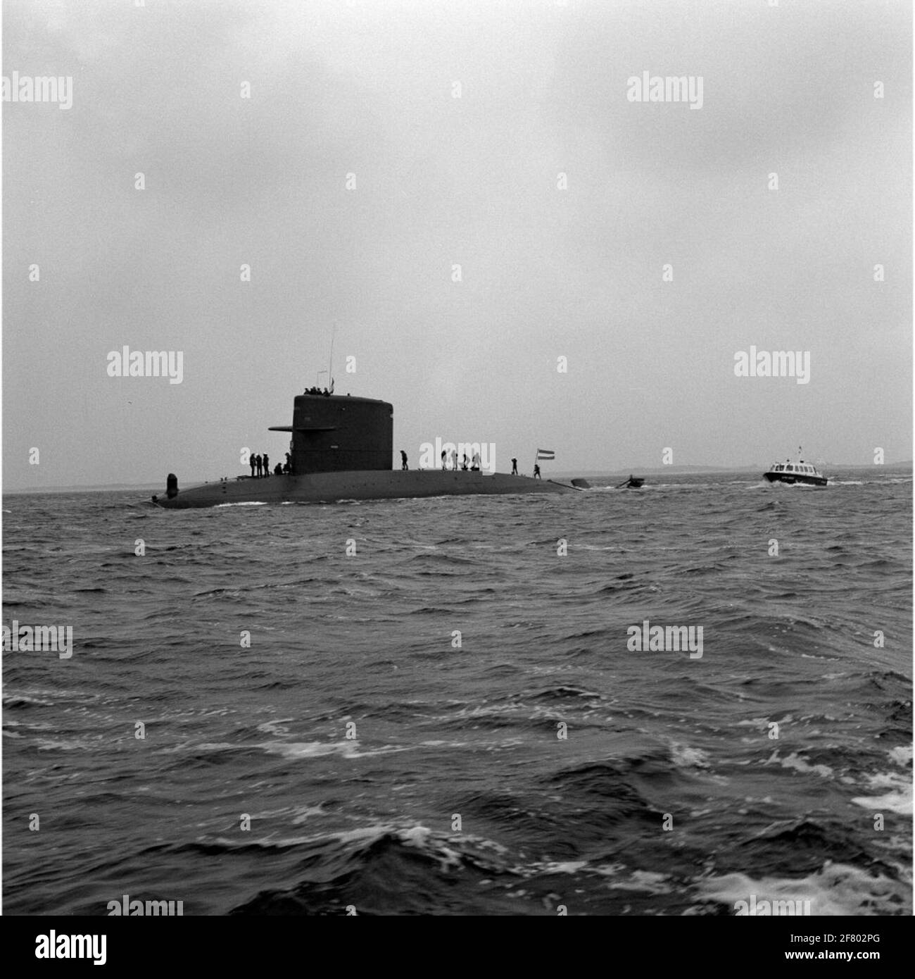 Welcome to the new submarine Hr.Ms. Sea lion (1990-) At the first entry ...