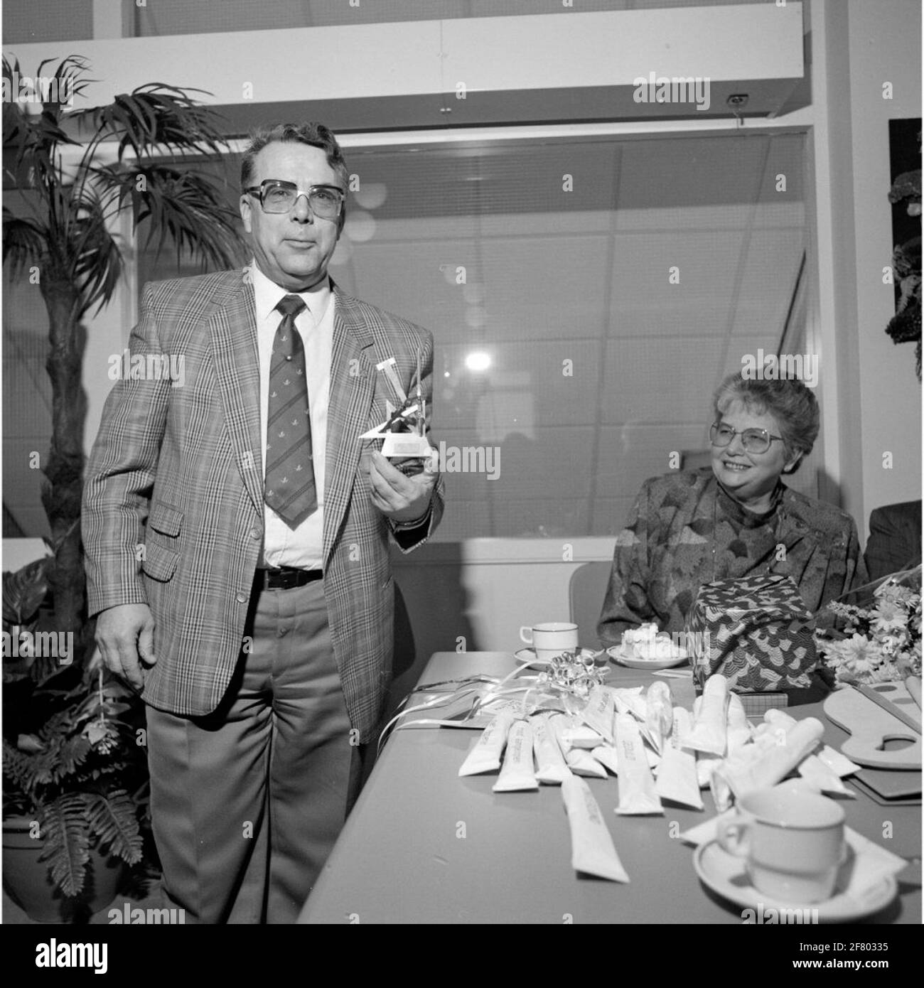 Army shops of the Marine (BW). Meeting in connection with the farewell to Mr De Boer. De Boer ...