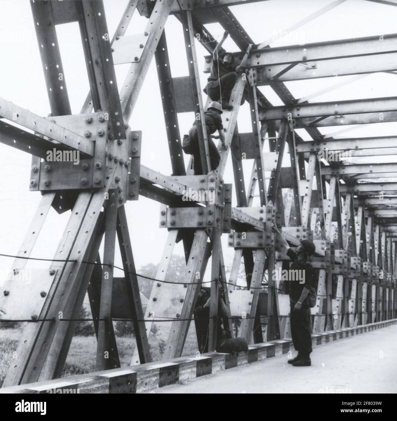 Genius stores a pedestrian bridge over the Rijksweg at Maarheeze Stock ...
