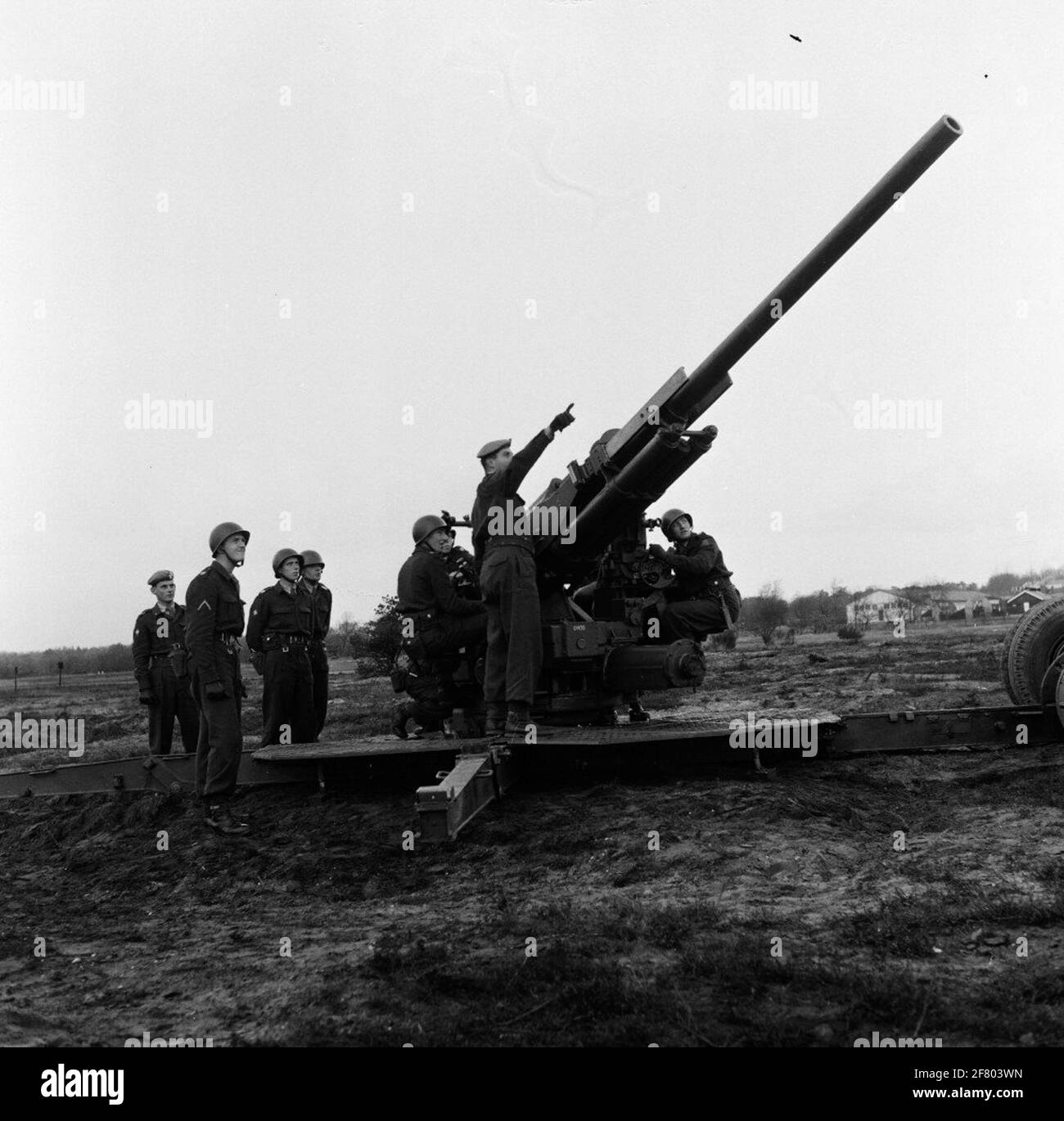 90 mm hi-res stock photography and images - Alamy