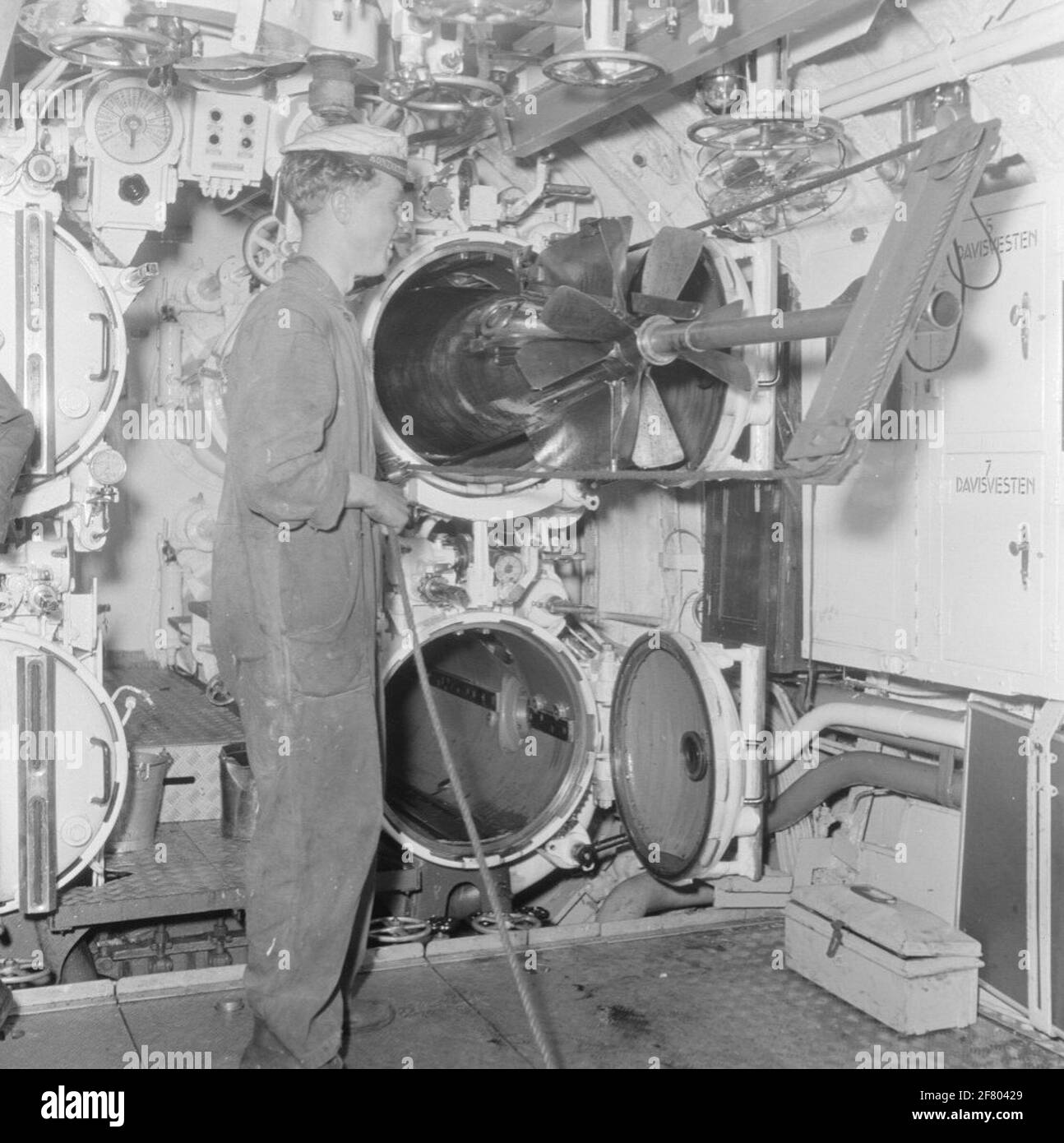 Bow torpedo tube hi-res stock photography and images - Alamy