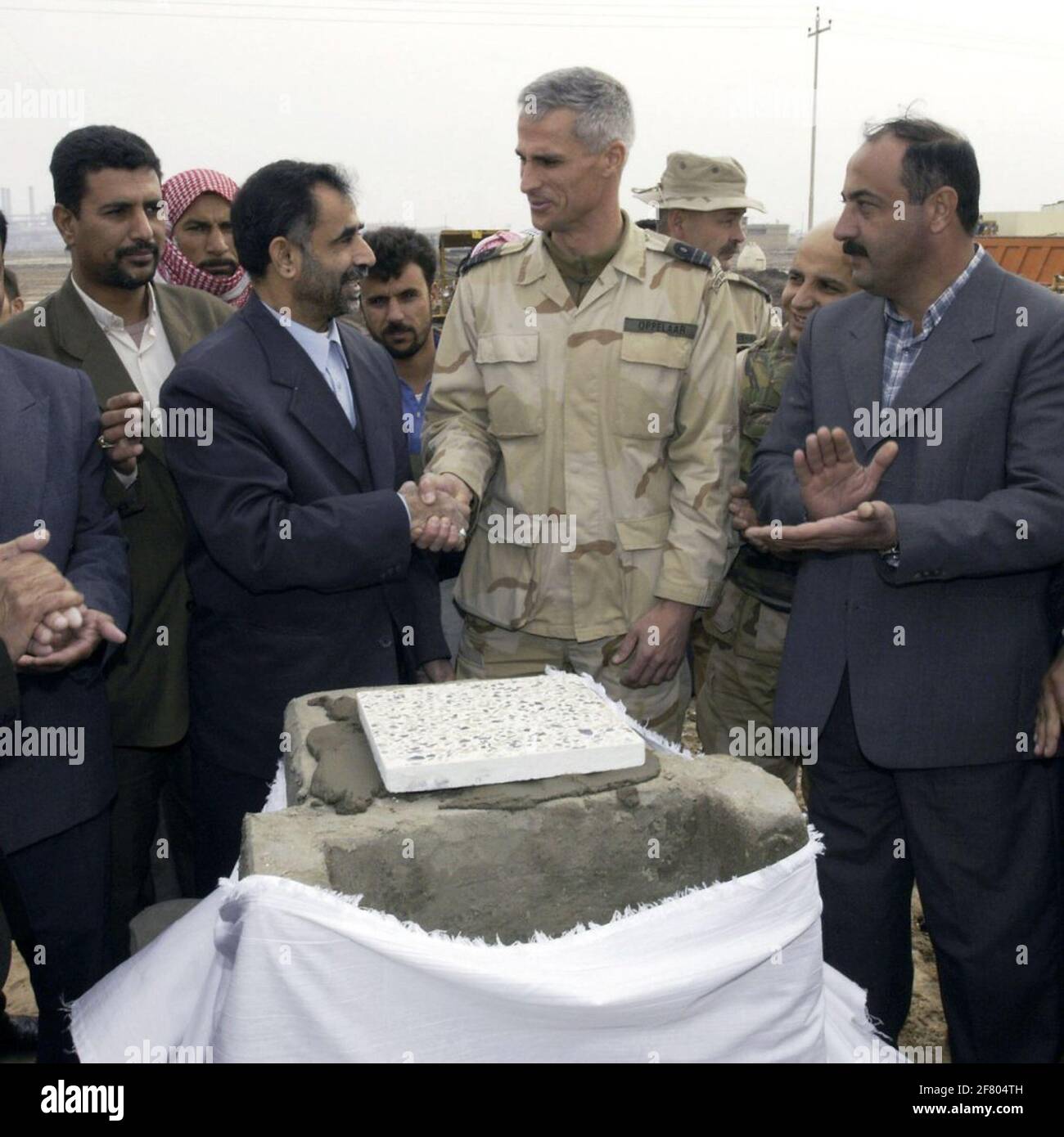 Iraq, As Samawah, December 15, 2003 © Jens Grijpstra, Royal Navy Photo ...
