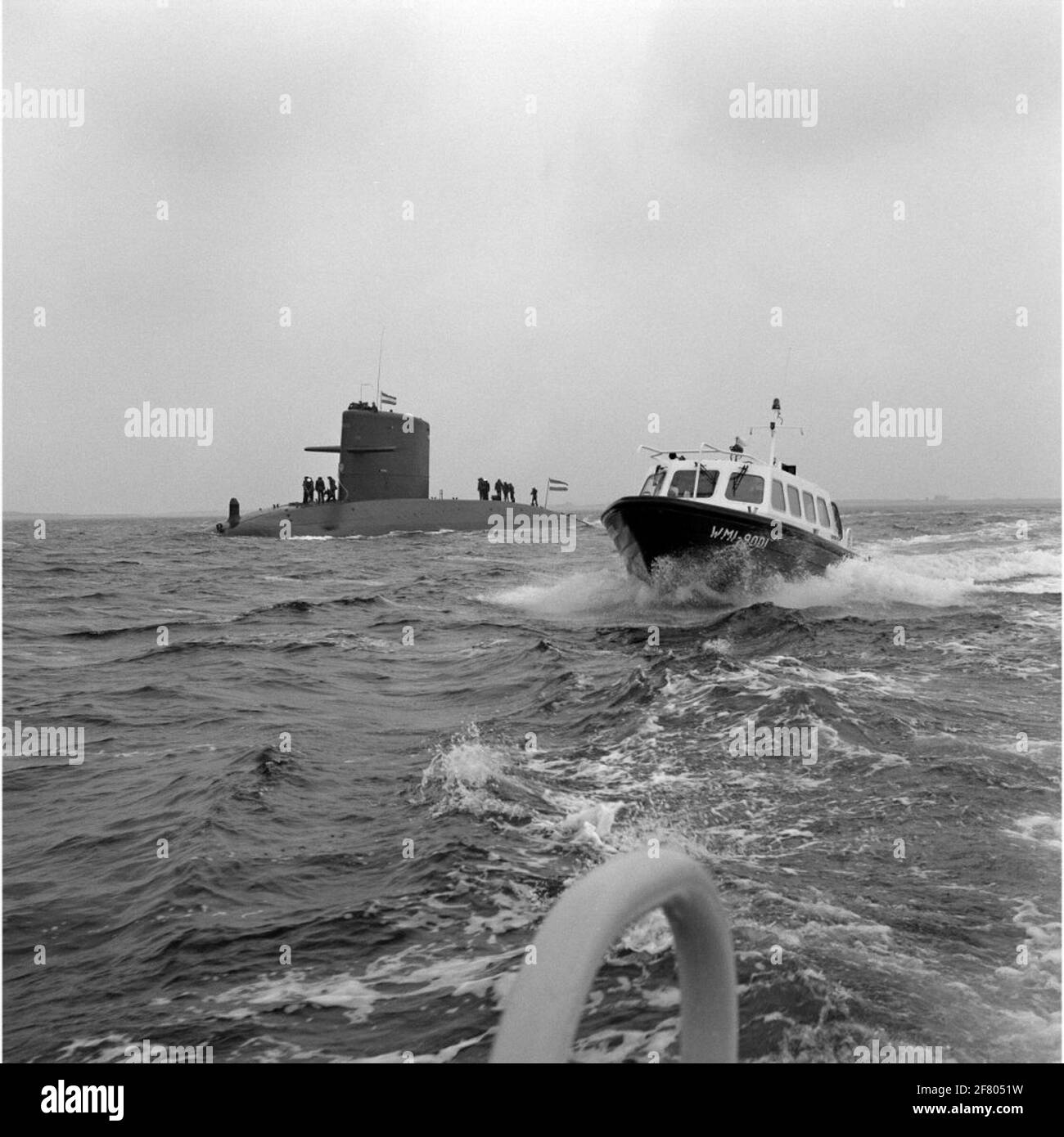 Welcome to the new submarine Hr.Ms. Sea lion (1990-) At the first entry ...