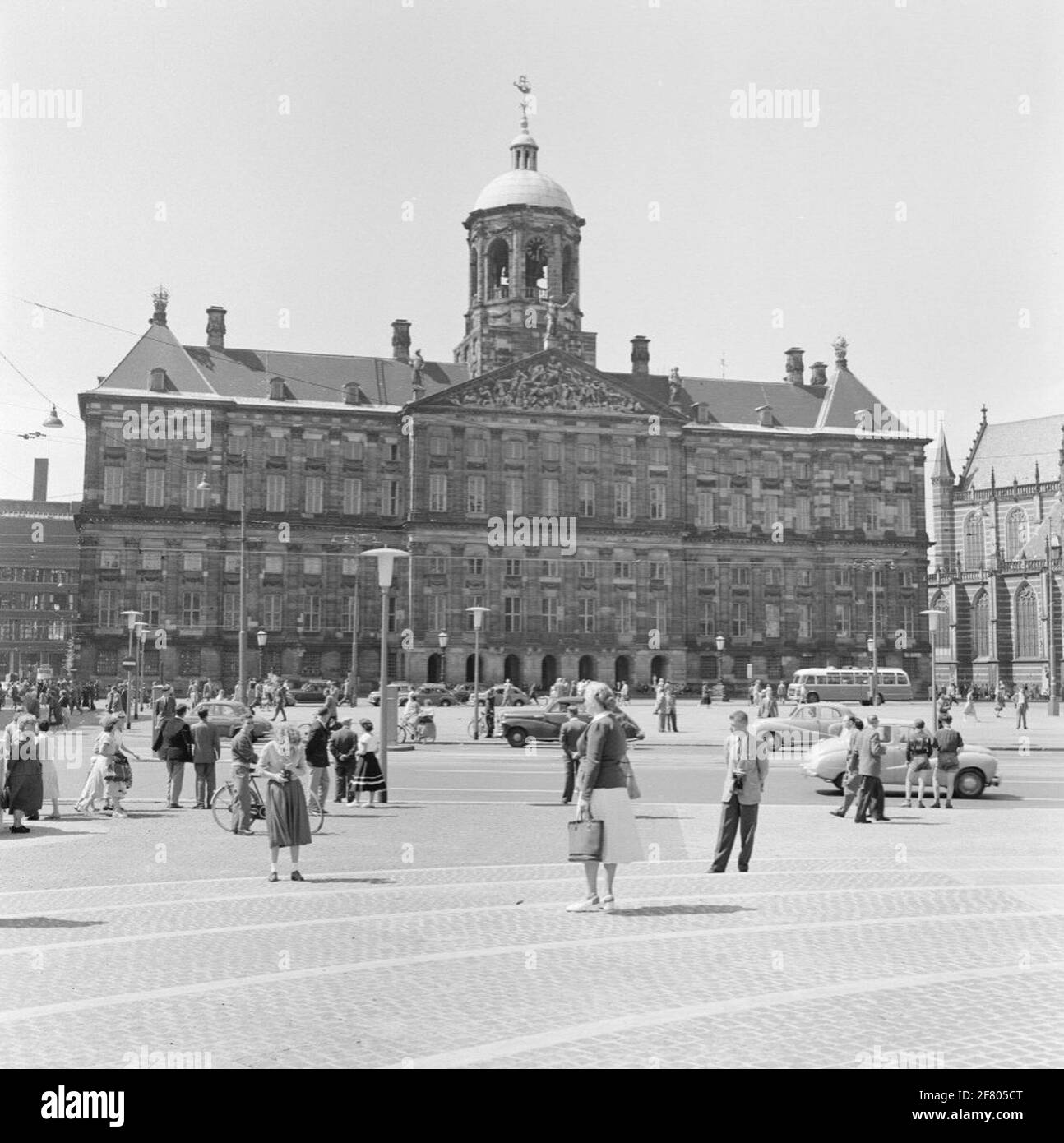 Dutch national monument dam square Black and White Stock Photos ...