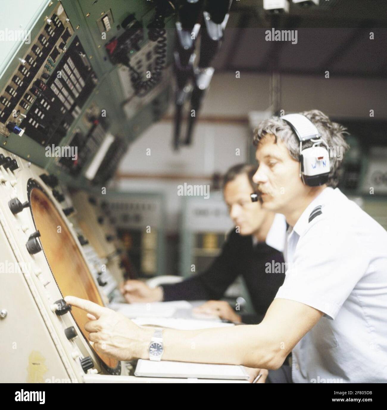 Wings-ops, Leeuwarden airbase. Staff at work behind the radar screens ...