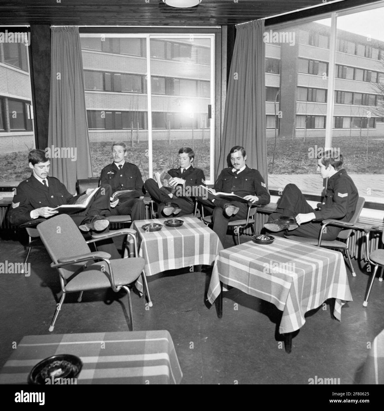 Optelborsten Training 1975. Relaxation in the Neptune building Stock ...