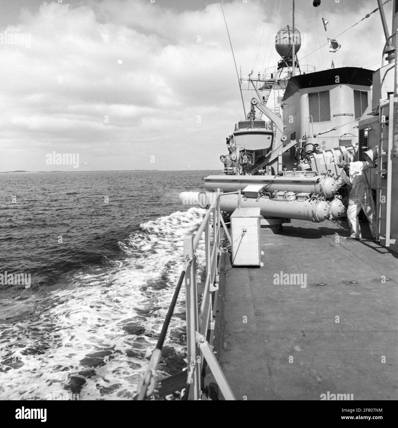 Torpedolancing aboard a GW frigate, 1978. To see a triplet launcher MK ...