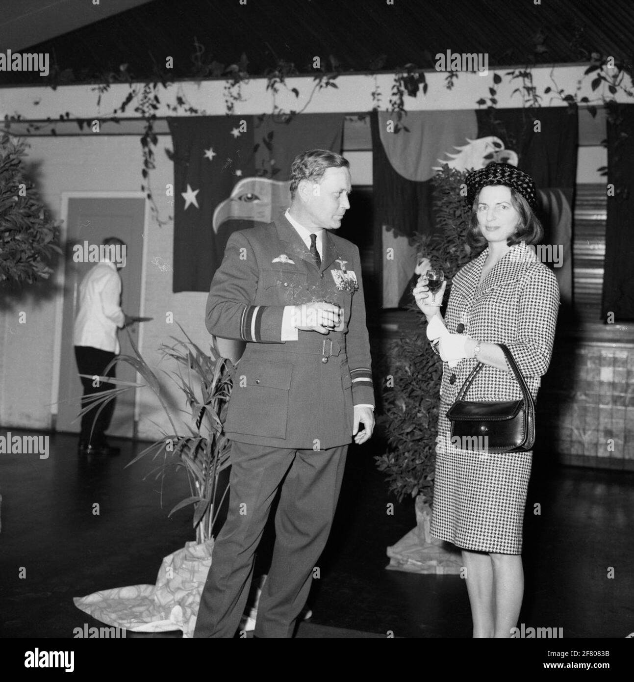 Command transfer. General Major Kite A.L. COX transmits the command of ...