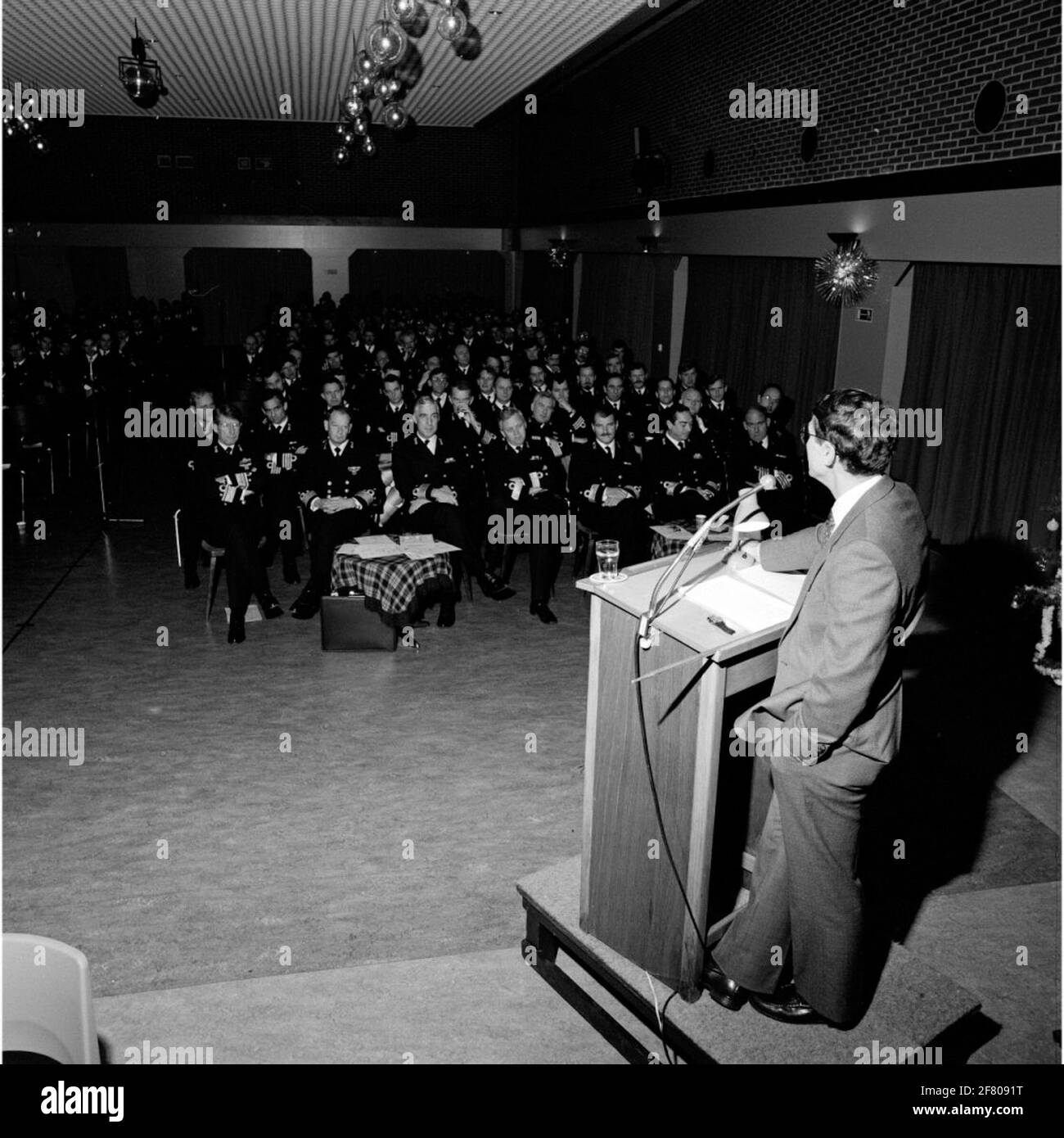 Front row from left to right Black and White Stock Photos & Images - Alamy