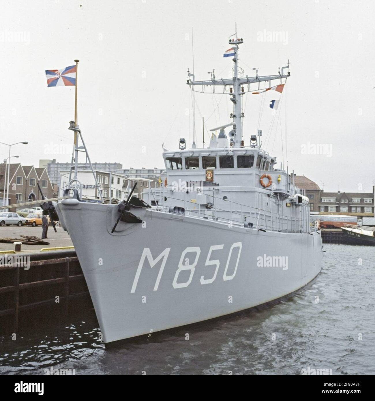 The mine hunter Hr.Ms. Alkmaar (1983-2000 Stock Photo - Alamy