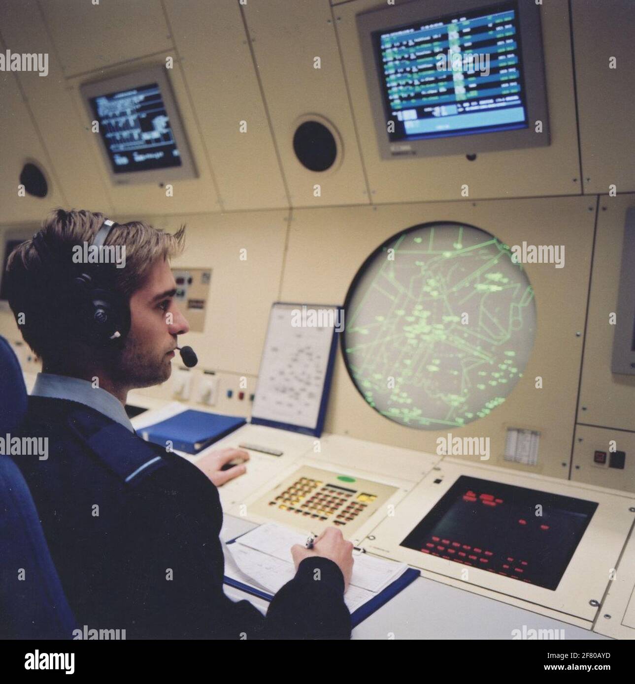 Radar controller of traffic control (CRC) of the AOCS in New Milligs ...