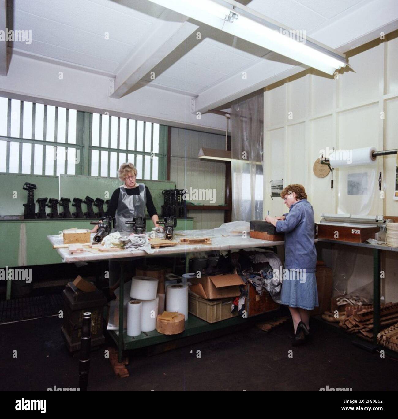 Industrial work shops hi-res stock photography and images - Alamy